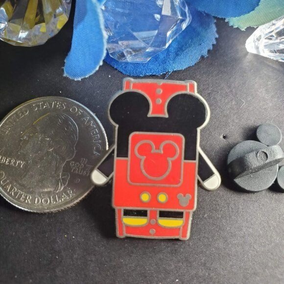 Disney | Jewelry | Disney Mickey Mouse Trading Pin Hidden Mickey Magic ...